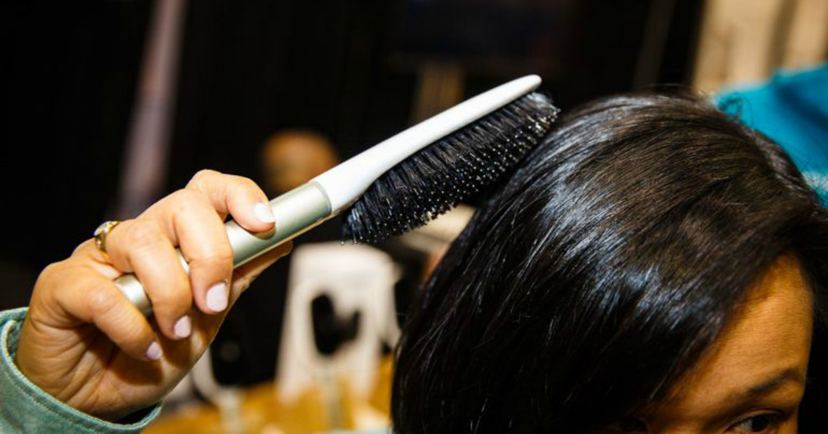 Lo primero que nos lanza el CES 2017: un peine... ¿inteligente?